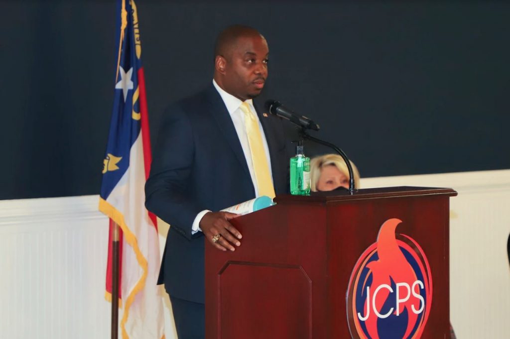 Dr. Eric Bracy Sworn In As New JCPS Superintendent – JoCo Report