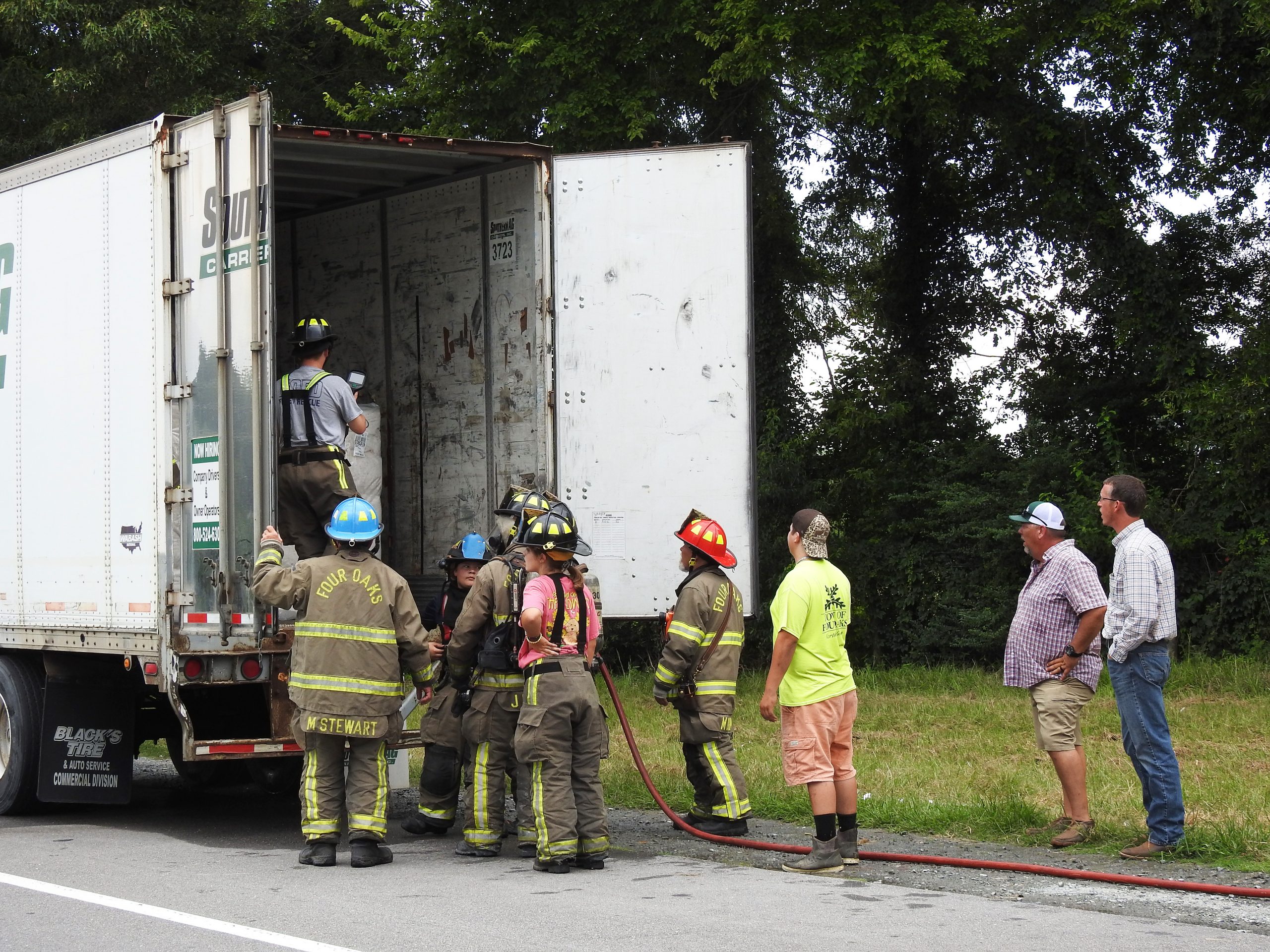 Firefighters Respond To Report Of Tractor Trailer Fire | JoCo Report