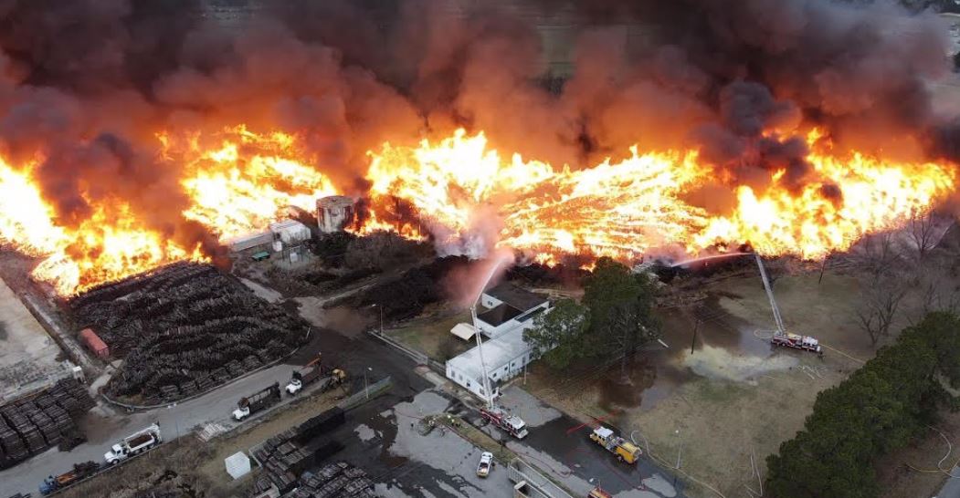 Firefighters On Scene At Large Wayne County Fire – JoCo Report