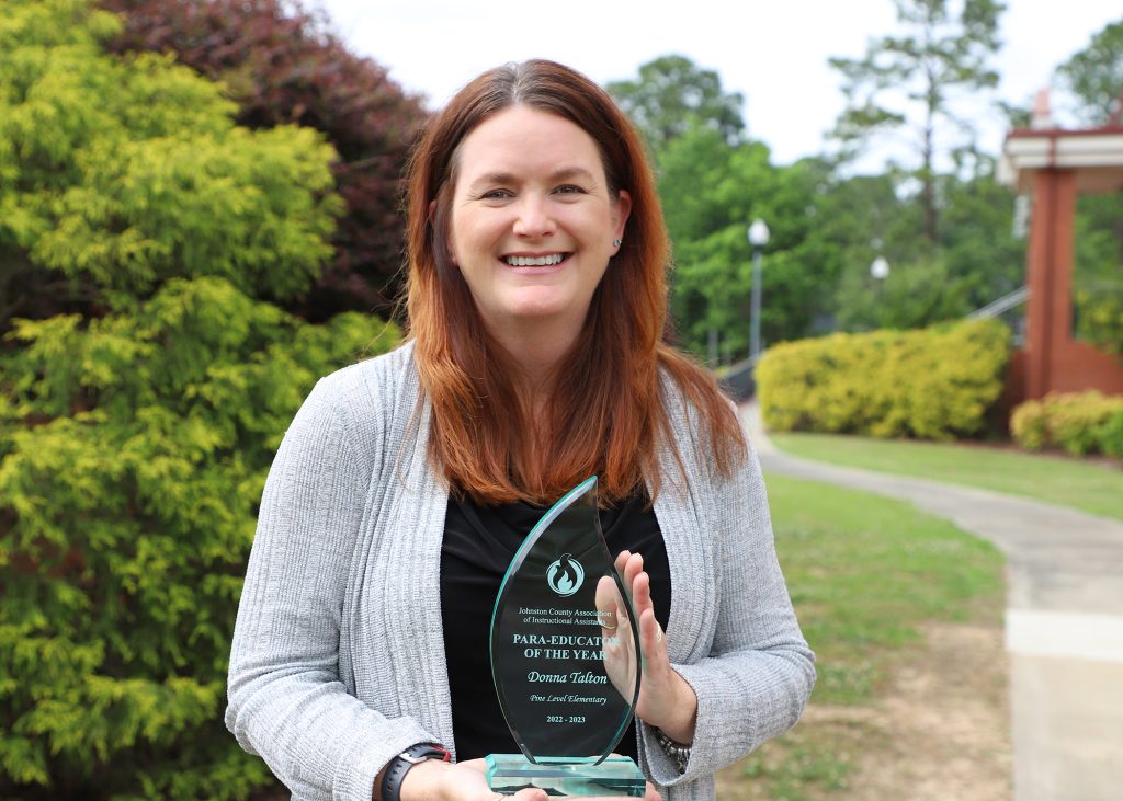 Donna Talton Named Paraeducator Of The Year – JoCo Report