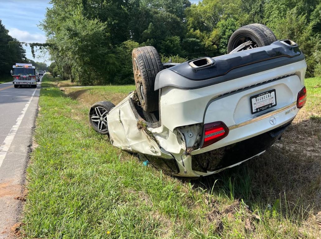 Two People Ejected After Single Vehicle Wreck – JoCo Report