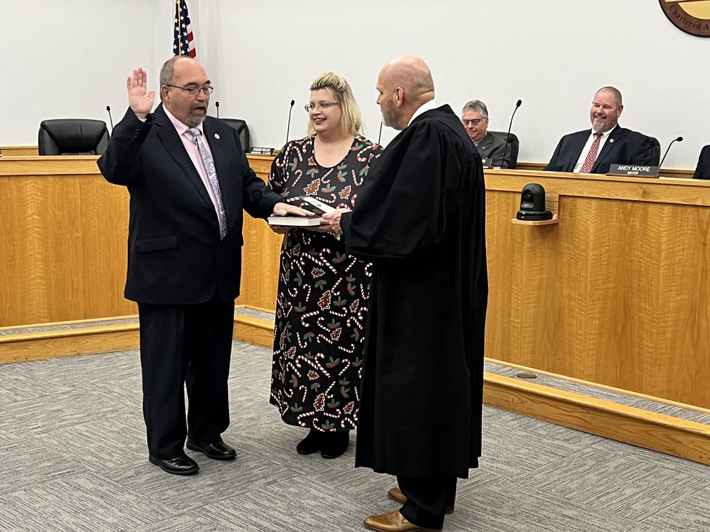 Smithfield Mayor, Councilmen Receive Oaths Of Office – JoCo Report