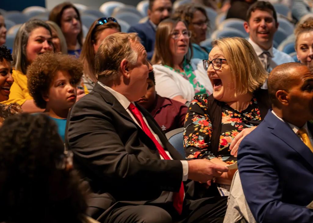 JCPS Names 2023-2024 Outstanding First Year Teacher Of The Year | JoCo ...