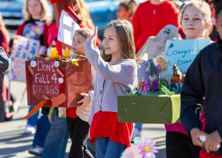 Students Take A Stand Against Drugs In Annual Pine Level Elementary ...