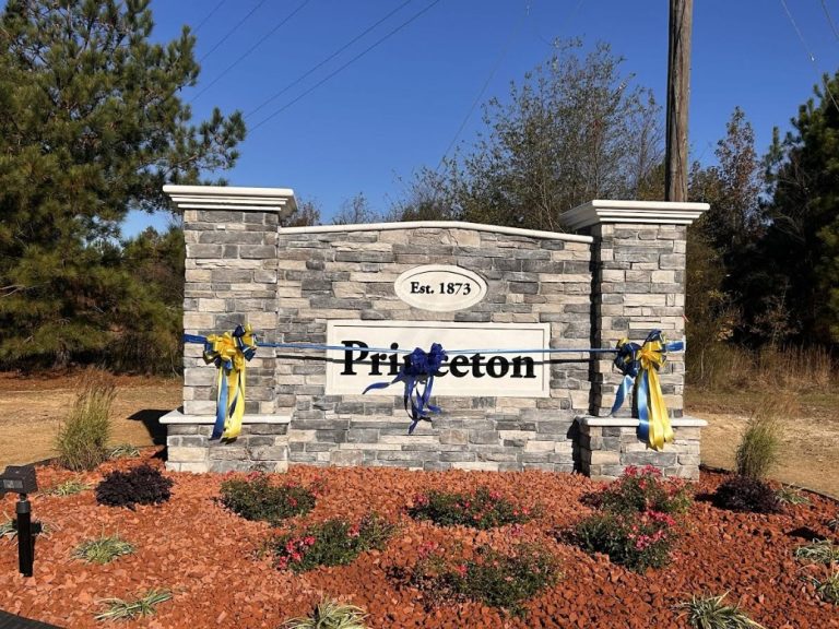 Princeton Unveils New Entrance Signs – JoCo Report