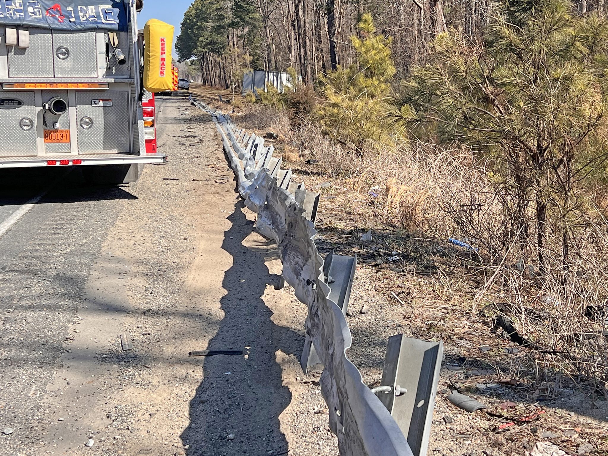 Tractor Trailer Crashes Into Guardrail, Trees Along I-95 – JoCo Report